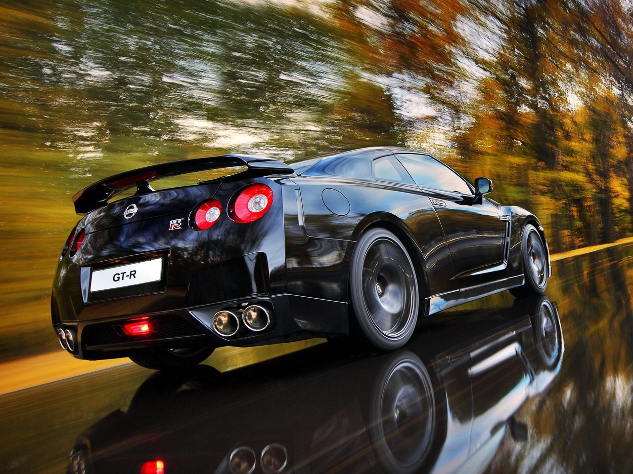 Nissan GT-R 3.8 V6 (486 Hp) 4x4 Automatic